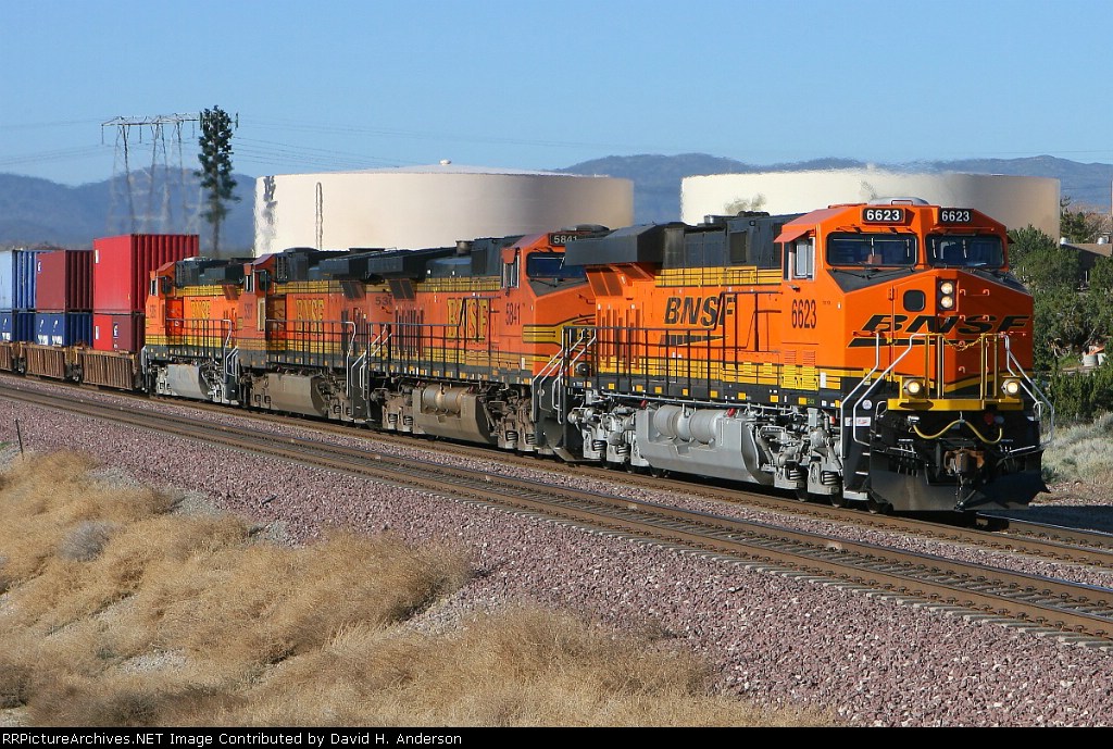 BNSF 6623